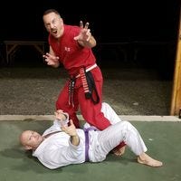 Adam Lauritzen – Medium