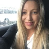 Jessica Moyes – Medium