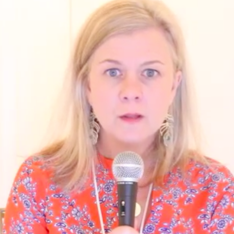 Wendi Aarons – Medium