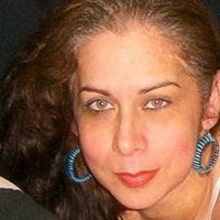 Aura Acosta – Medium