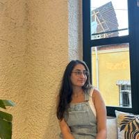 Esra Gurel – Medium