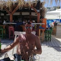 Marcin Guz – Medium