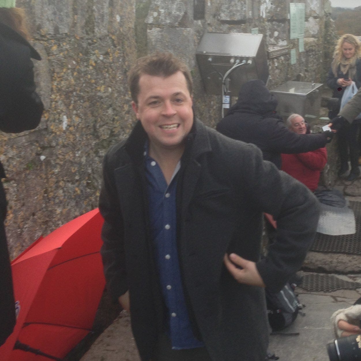 Mike Askew – Medium