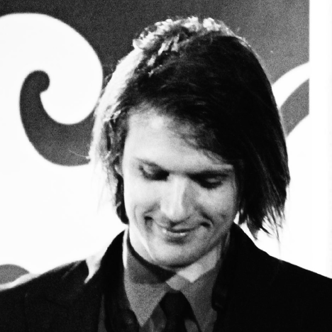 Chris Petrie – Medium