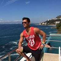 Ryan Gross – Medium