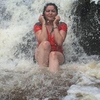 Thais Silva – Medium