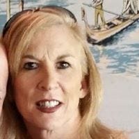 Linda Reddington – Medium