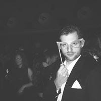 Niklas Ingvar – Medium