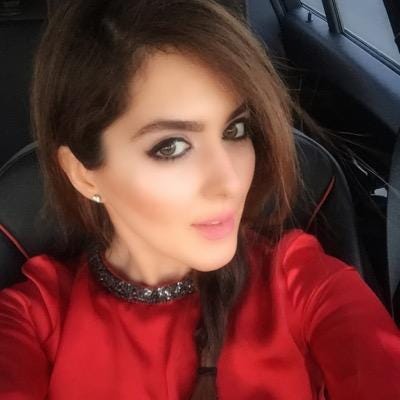 Elnaz khodaei – Medium