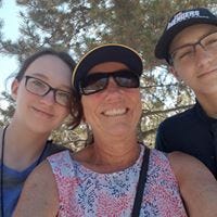 Sandy Amos – Medium