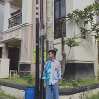 Elang Elsaba – Medium