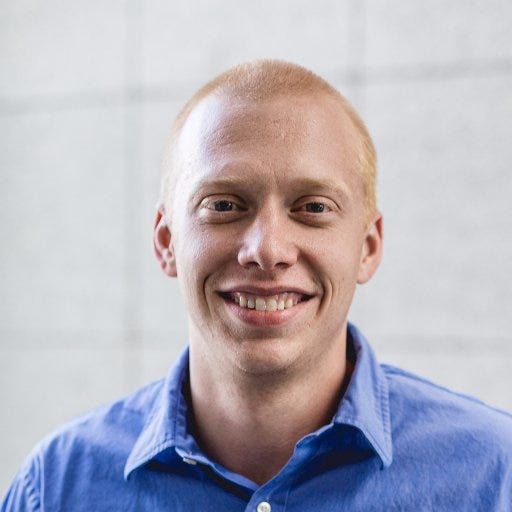 Dave Dawson – Medium