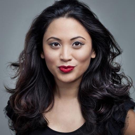 Eliza Cruz – Medium