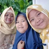 Listi Yani – Medium