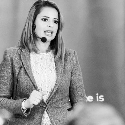 Ann Arthurs – Medium