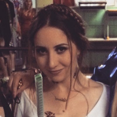 Victoria Diehl – Medium