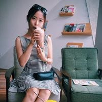 Vicky Yue – Medium