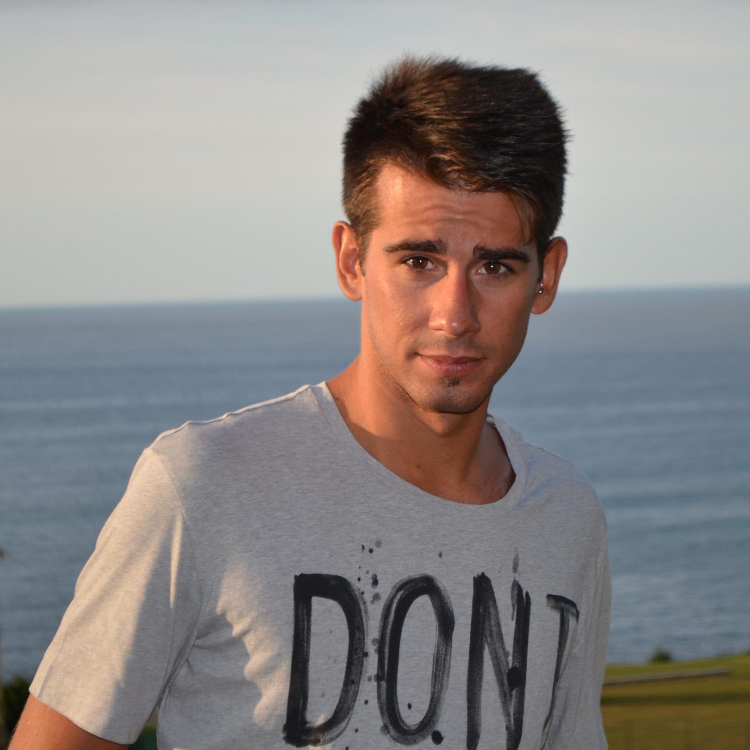 Alberto López A. – Medium