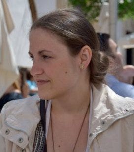 Laura Morillo – Medium