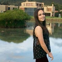 Daniela Correa – Medium