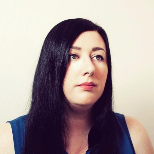 Laura – Medium