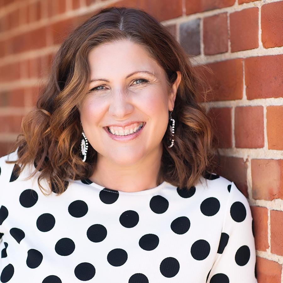 Helen Edwards – Medium