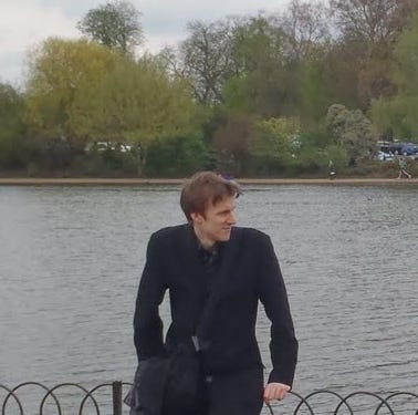 Simon Moore – Medium