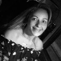 Vanessa Schneider – Medium