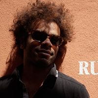 Luis Pinto – Medium