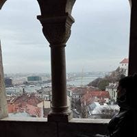 Elisabethe Srvn – Medium