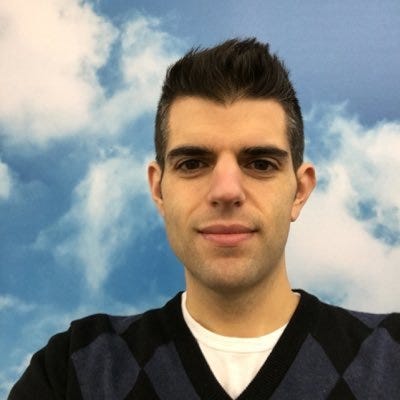 Luke Jonas – Medium