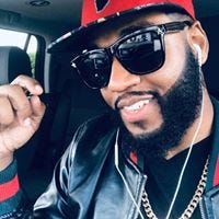 Damion Orlando Archat – Medium