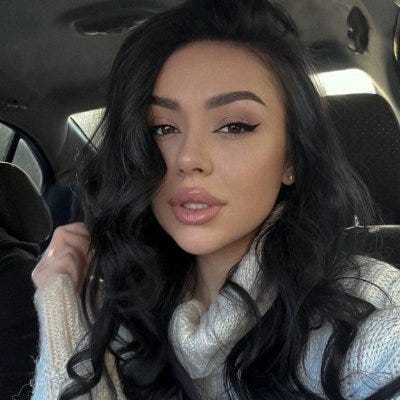 Moira Mac – Medium