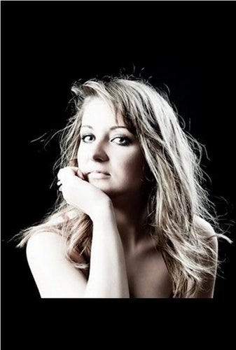 Elodie K – Medium