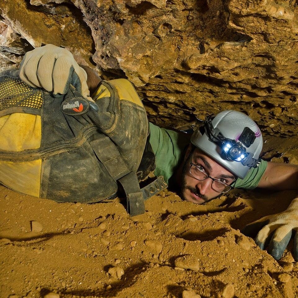 Joey Hiller – Medium