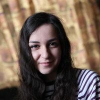 Anat Goldman – Medium