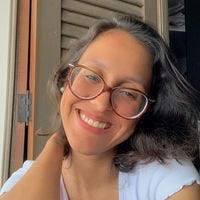 Anne Gomes – Medium