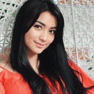 santania lubiz – Medium