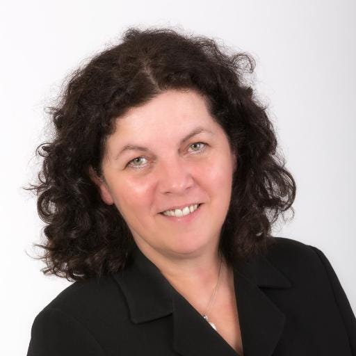 Eveline Van't Foort – Medium