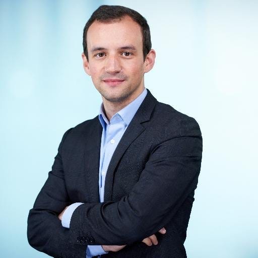Victor Machado – Medium