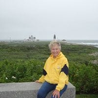 Ellen Hackett Pfarr – Medium