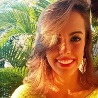 Ana Campos – Medium