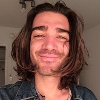 Devin Bonnée – Medium