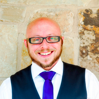 Adam Helsinger – Medium