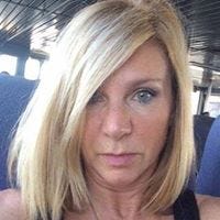 Suzanne Wolf – Medium