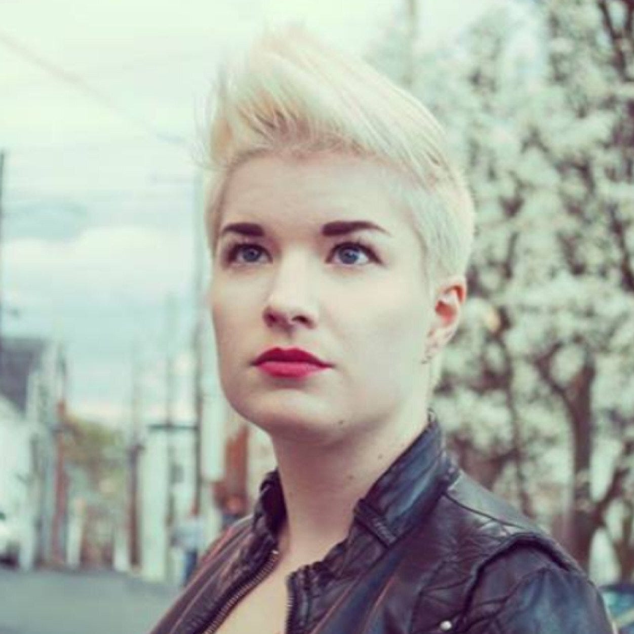 Kristen Dunleavy – Medium