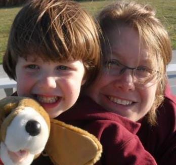 Laura Kelly – Medium