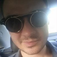 Luke Howell – Medium