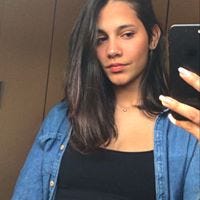 Camila Moreira – Medium