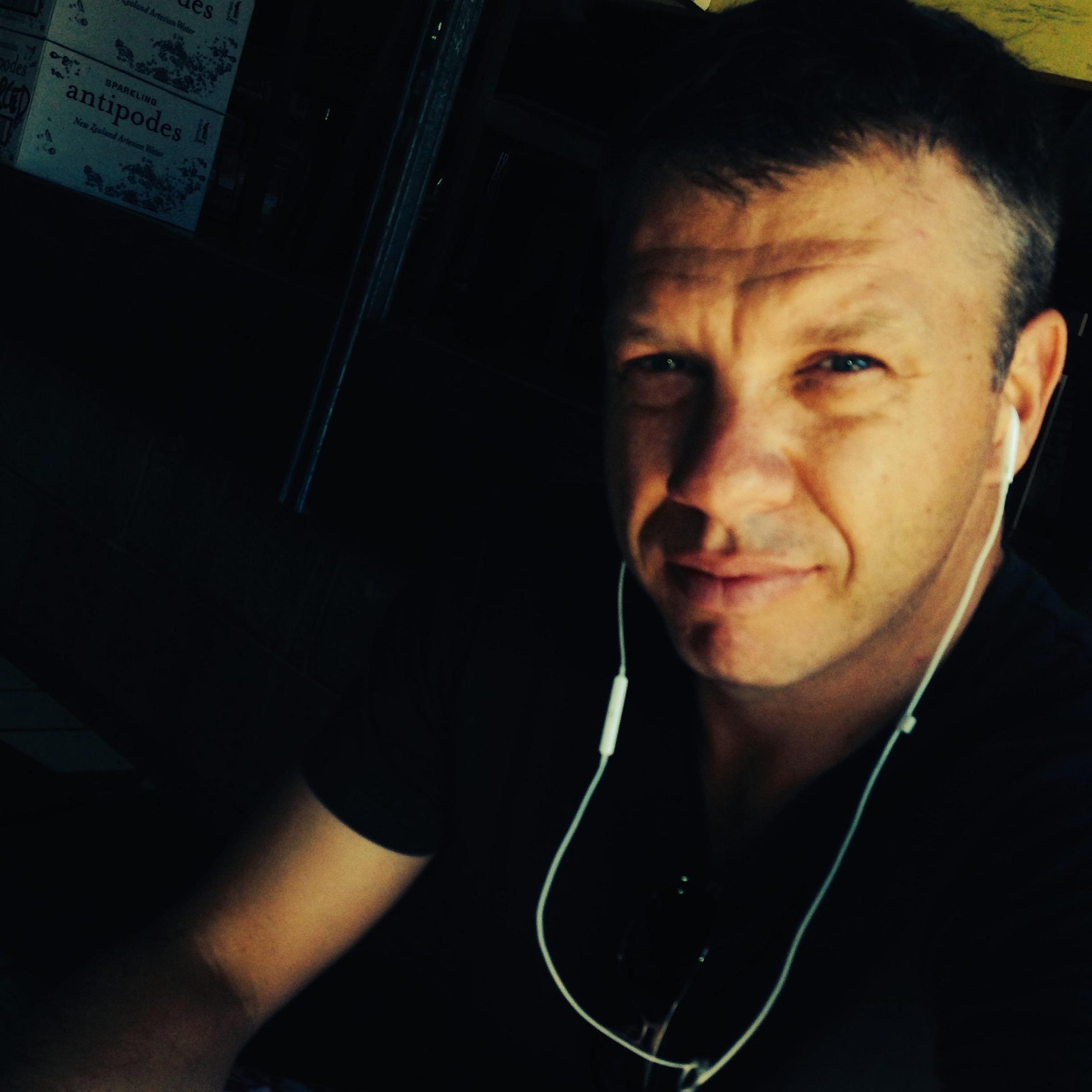 Gavin Tye – Medium